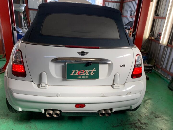 BMW MINI R52 ハイマウントストップランプ交換 ｜ 実例紹介｜NEXT IMPORT