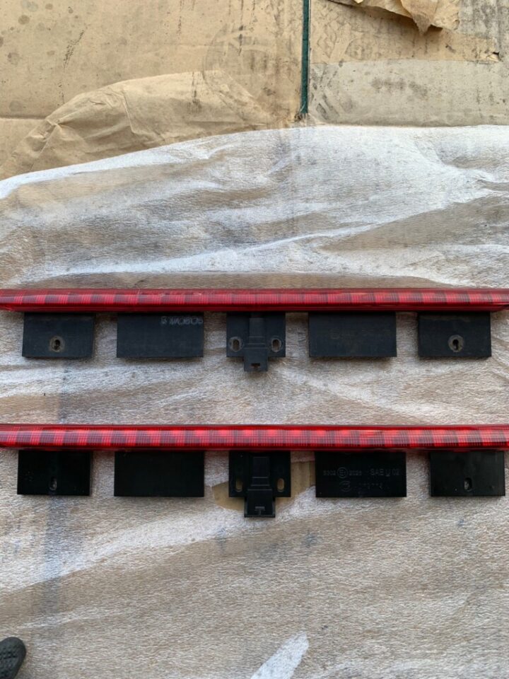 BMW MINI R52 ハイマウントストップランプ交換 ｜ 実例紹介｜NEXT IMPORT